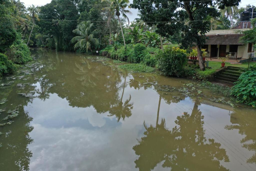 Tharangini - Riverside Hideaway for Two One Booking Only, Kumarakom ...