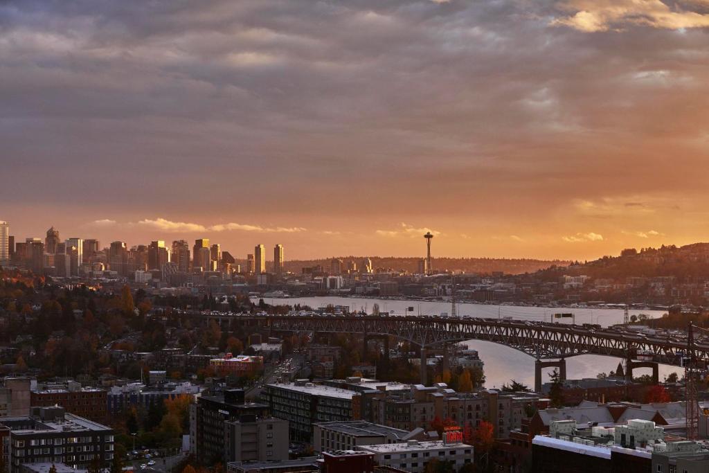 Graduate by Hilton Seattle, Seattle (updated prices 2025)