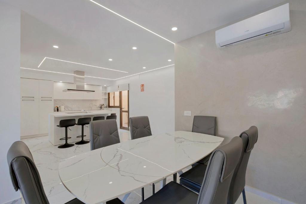 Adosado Sara en Fanabe, Adeje (updated prices 2025)