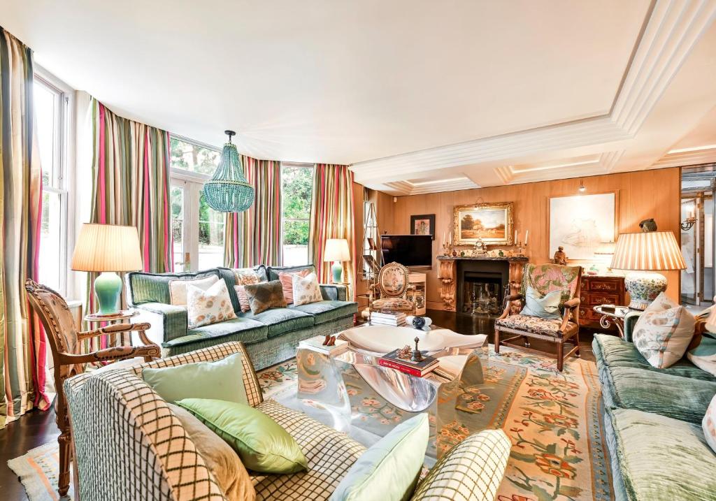 Phillimore Gardens, London (updated prices 2026)