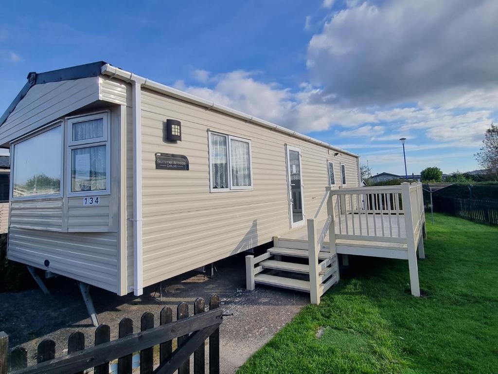 134 HOLIDAY RESORT UNITY BREAN PASSES INCLUDED CENTRALLY LOCATED Pets ...