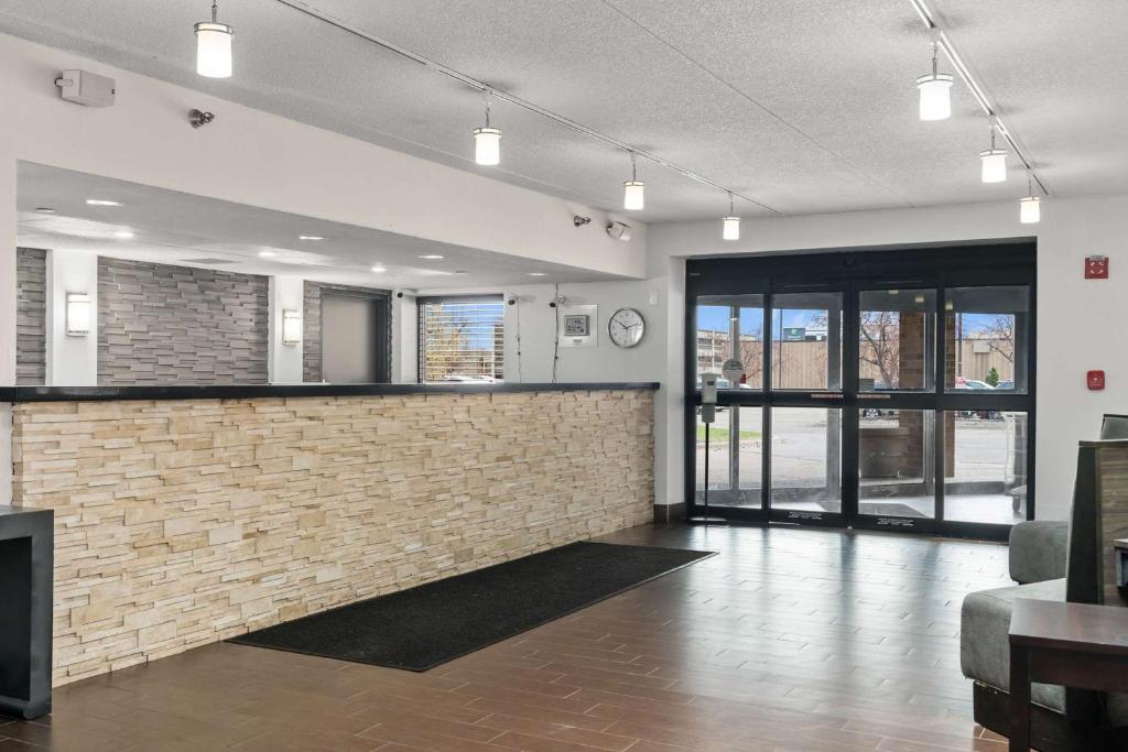 Quality Inn & Suites Mall of America - MSP Airport, Bloomington ...