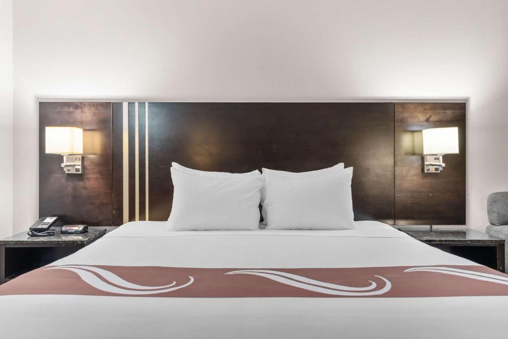 Quality Inn & Suites Mall of America - MSP Airport, Bloomington ...