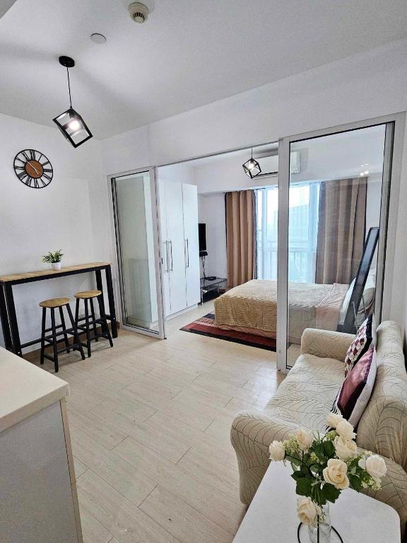 Acqua Residences Staycation Mandaluyong near Makati City, Manila (updated prices 2025)