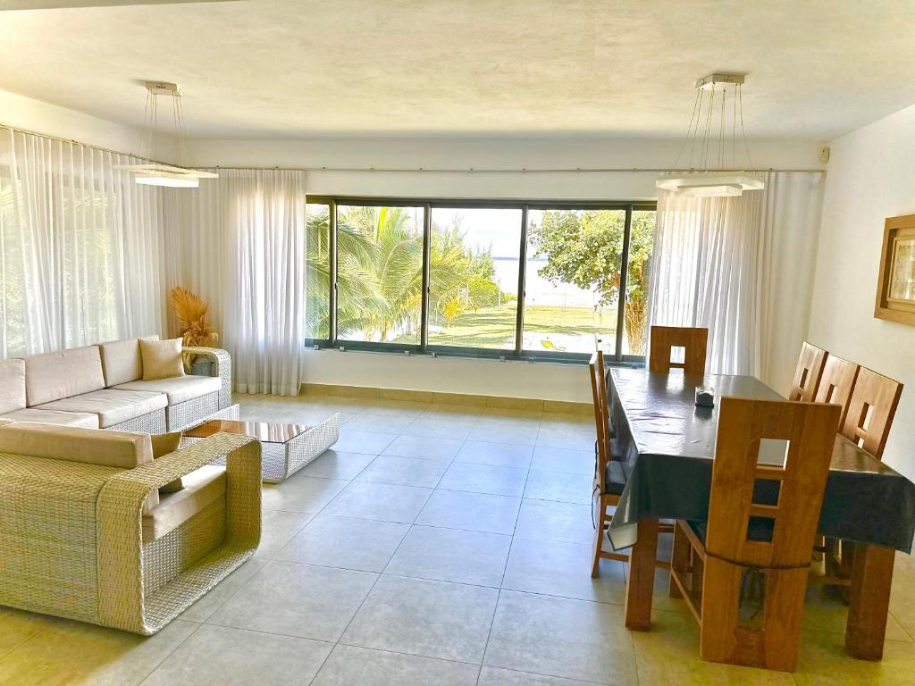 Beach spot, Riambel (updated prices 2025)