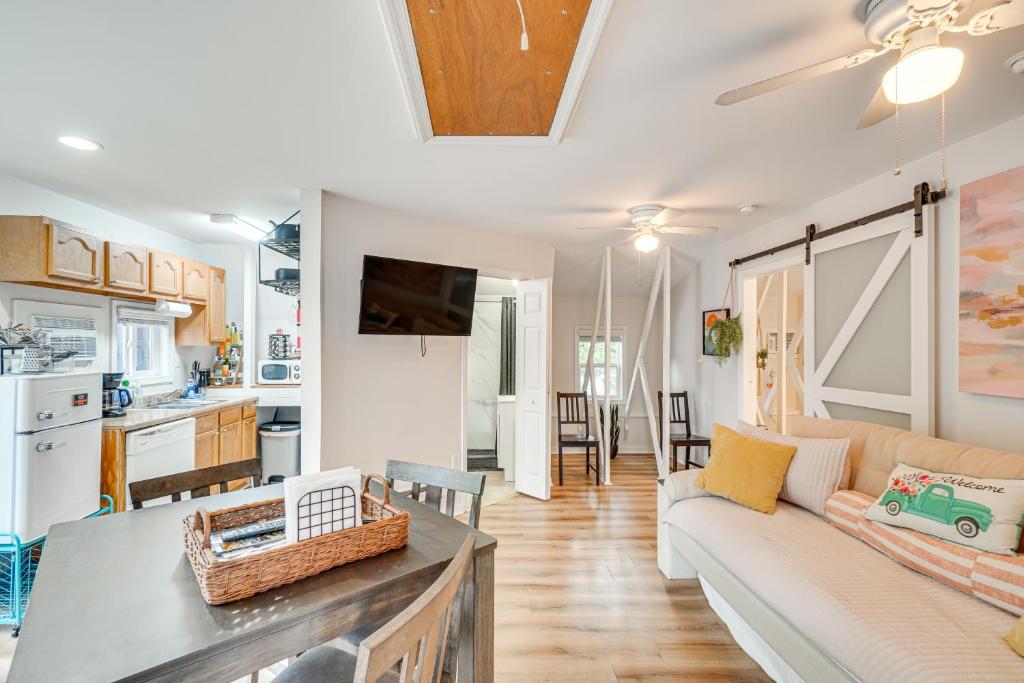 Epic Brunswick Apartment with Deck!, Brunswick (updated prices 2025)