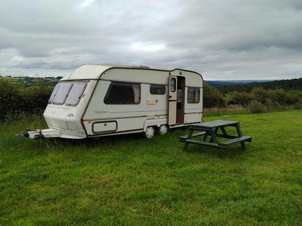 Caravan in The Peak District, Holmesfield (updated prices 2025)