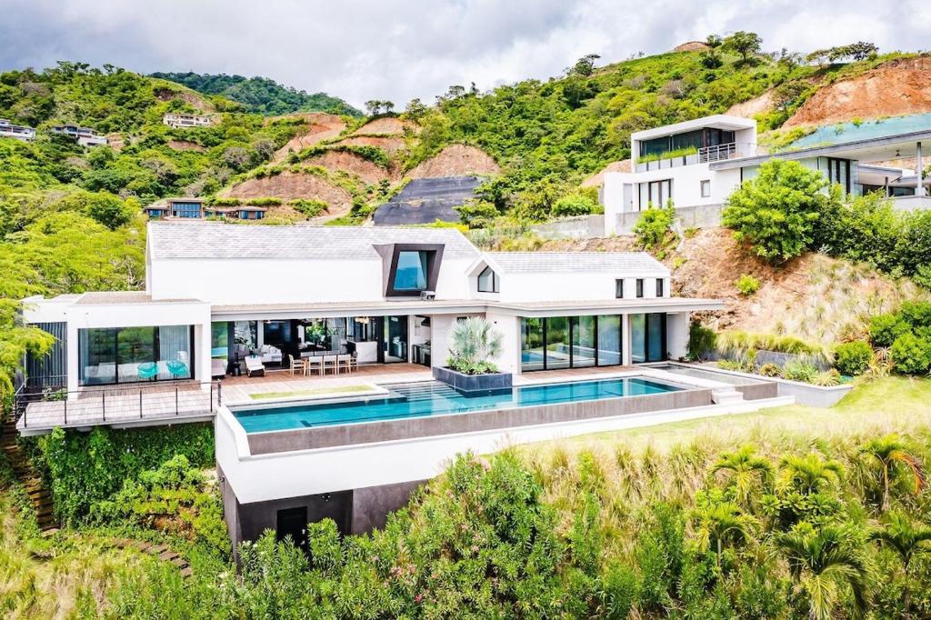 Luxe Ocean View Villa Infinity Pool, Playa Flamingo (updated prices 2025)