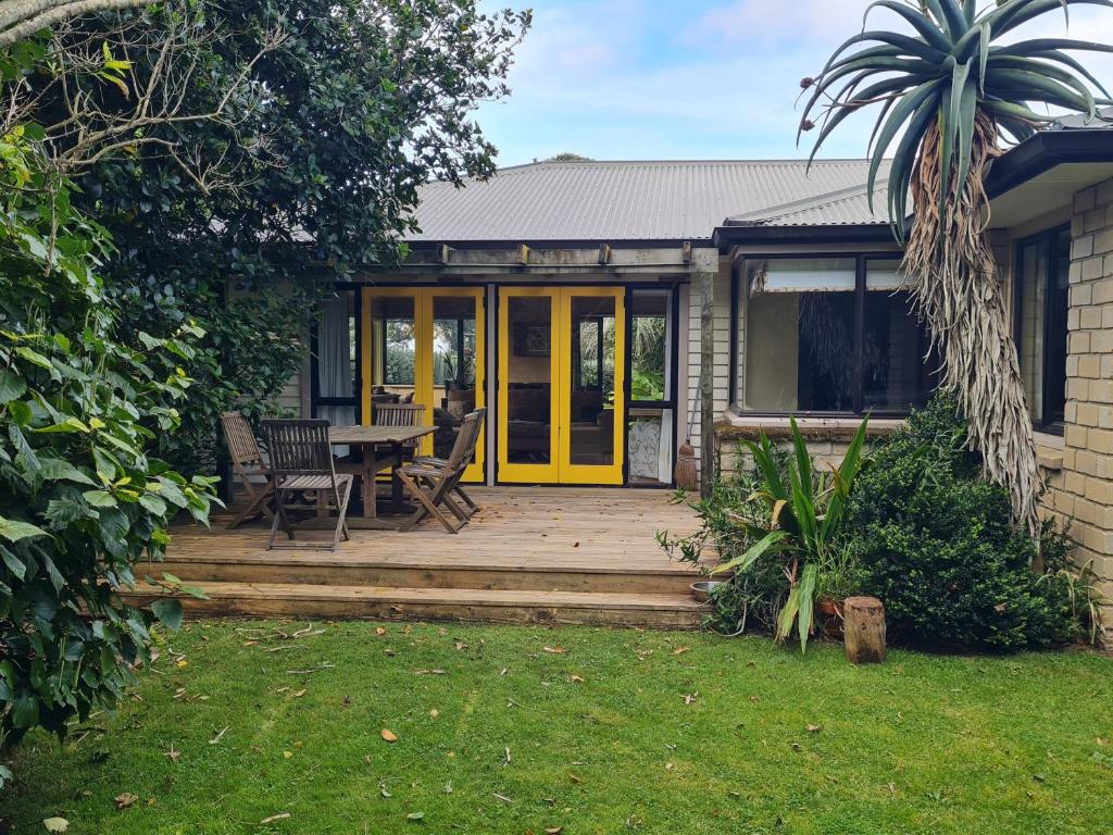 Surf and Sun Retreat - Mt Maunganui Holiday Home, Mount Maunganui (updated prices 2025)