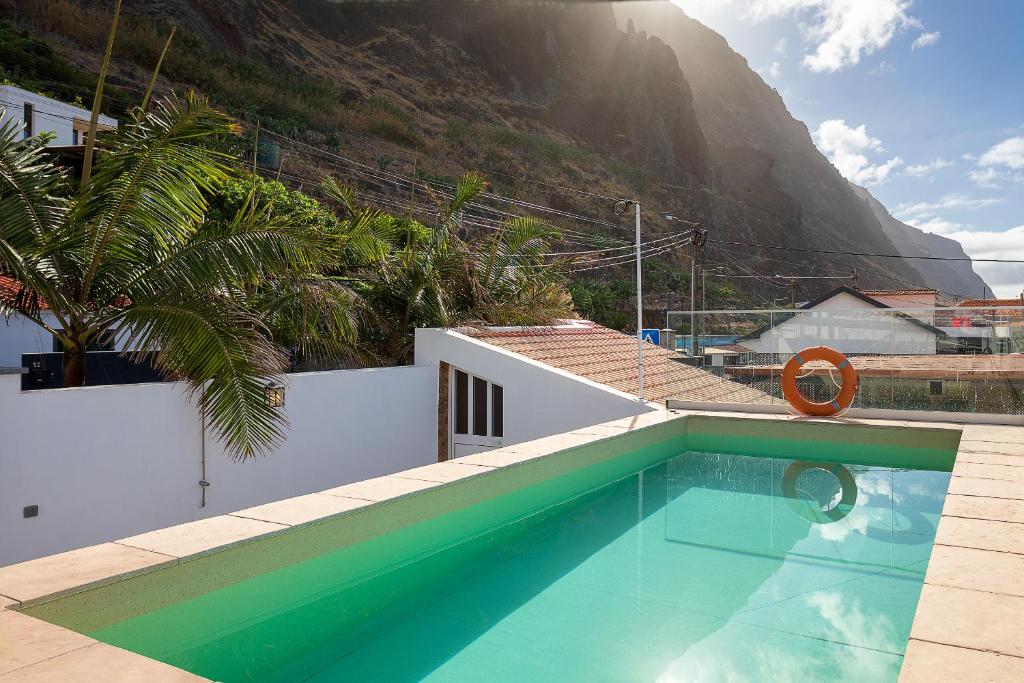 villa com piscina entre o mar e as montanhas, Paul do Mar (updated ...