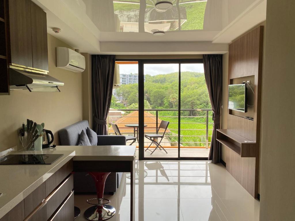 1bdr Apartment near Naiharn Beach by CapitalPro, Phuket (preços ...