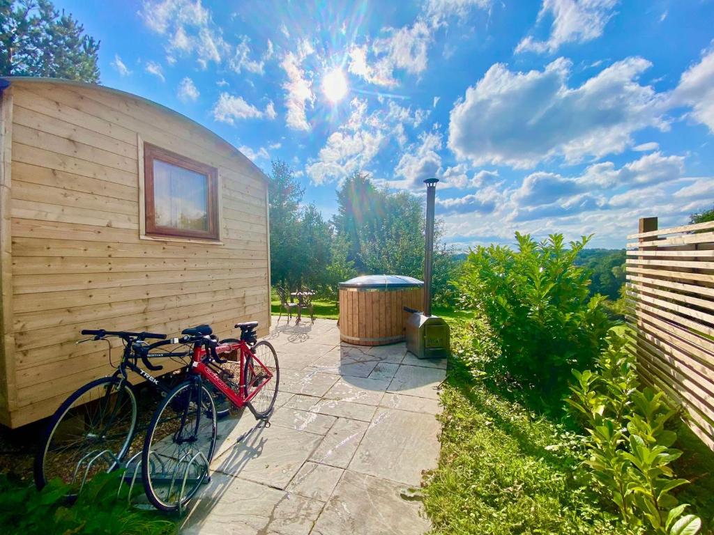 Exclusive Hot Tub Hideaway, Relax with Firepit & Views, Leominster (precios actualizados 2024)