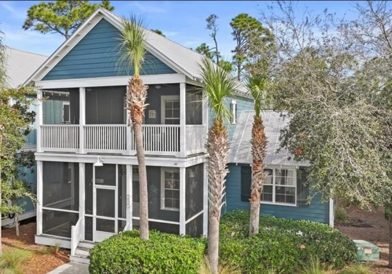 Bebe's Beach Cottage, Highland View (updated prices 2025)