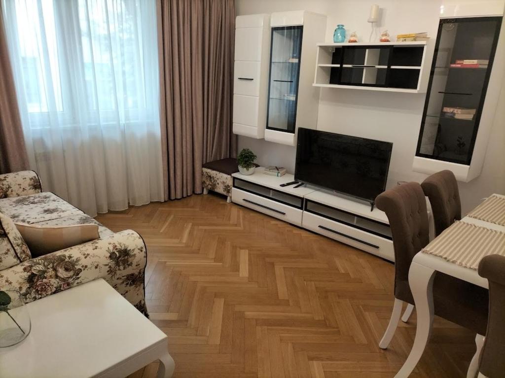 B10 Solec Koźmińska 2 rooms Football Stadium, Warsaw (updated prices 2025)