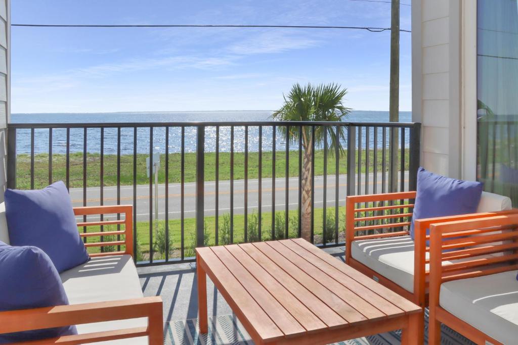 Sunset Overlook by Pristine Properties Vacation Rentals, Highland View (updated prices 2025)