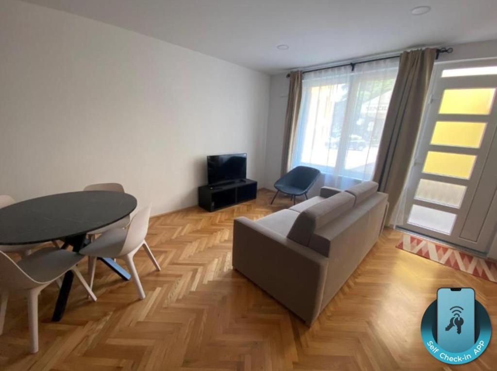 Apartments TITO & ROBIN, Koper (precios actualizados 2026)