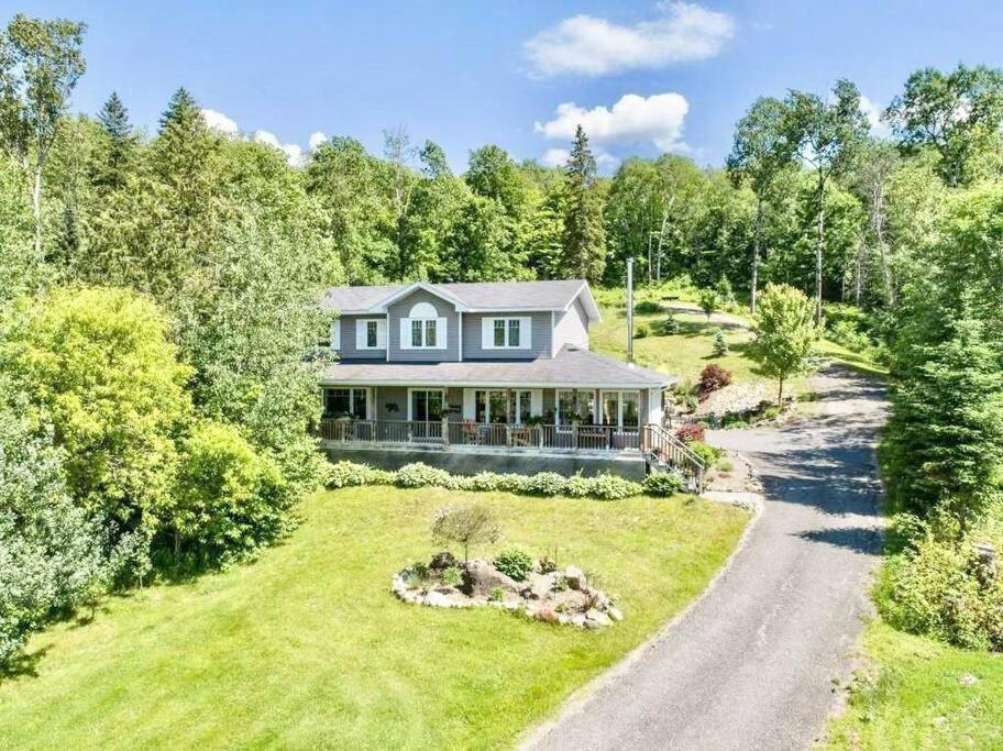 Samrishta- Lake-view and Dome, Emsdale (updated prices 2026)