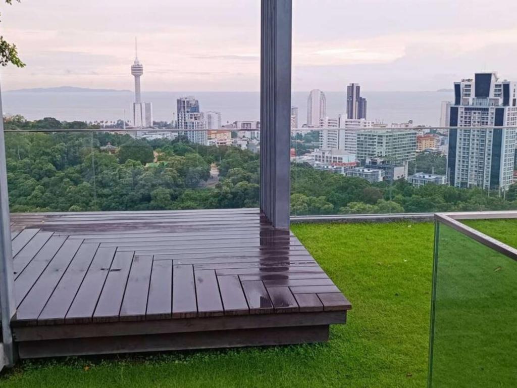 Walking Street Unixx condo Beautiful sea view, Pattaya South (updated ...