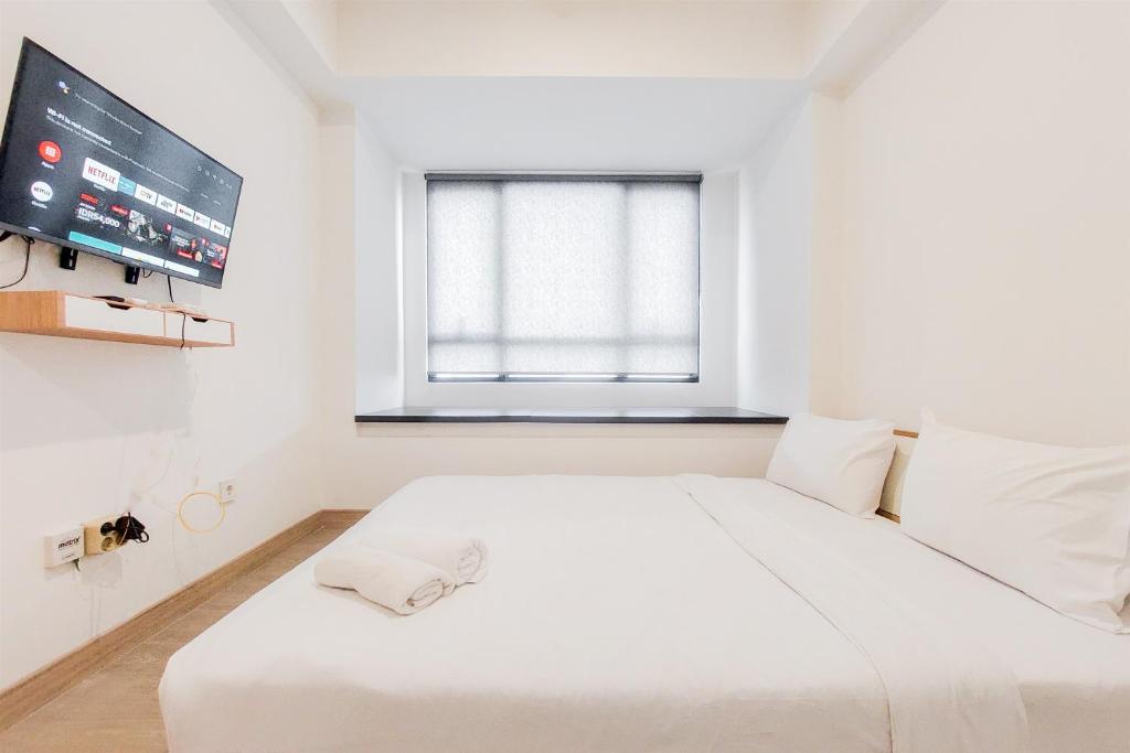 Modern Look Studio Room Collins Boulevard Apartment By Travelio ...