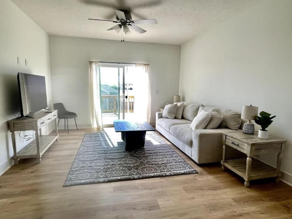 Papillion Family Home with Garage, Papillion (updated prices 2026)