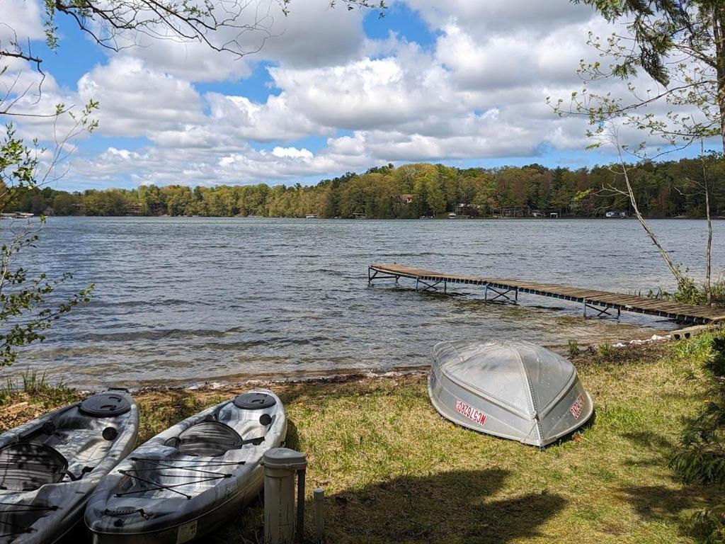 Life on Mickey Lake, Traverse City (updated prices 2026)