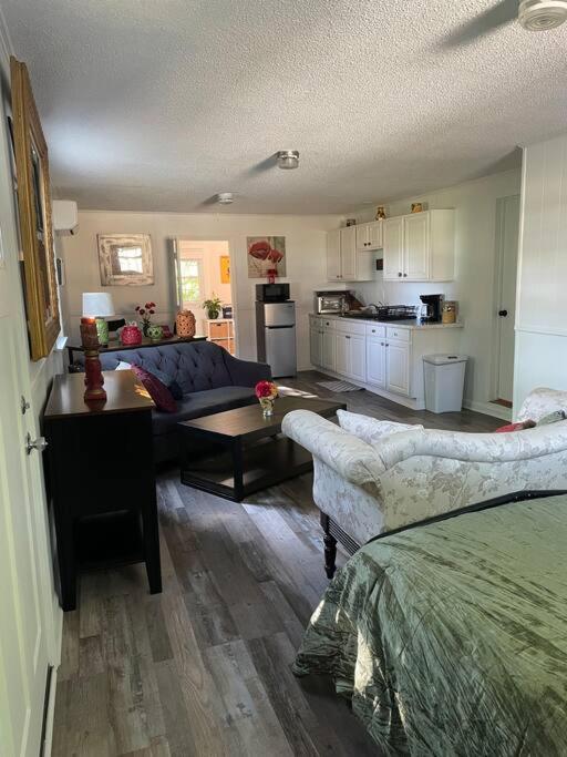 Ell's Room, Harkers Island (updated prices 2025)