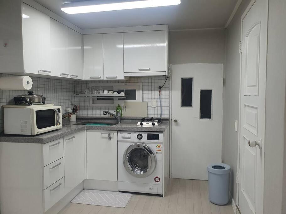 Near Jamsil, Godeok Biz Valley - 30mins to Samseong station and 20mins ...