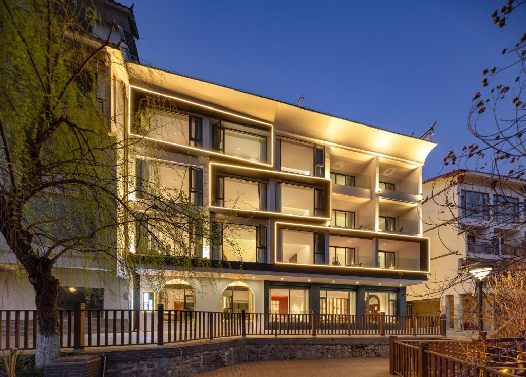 Zhangjiajie Happy Hotel, Hanqiyu (updated prices 2026)