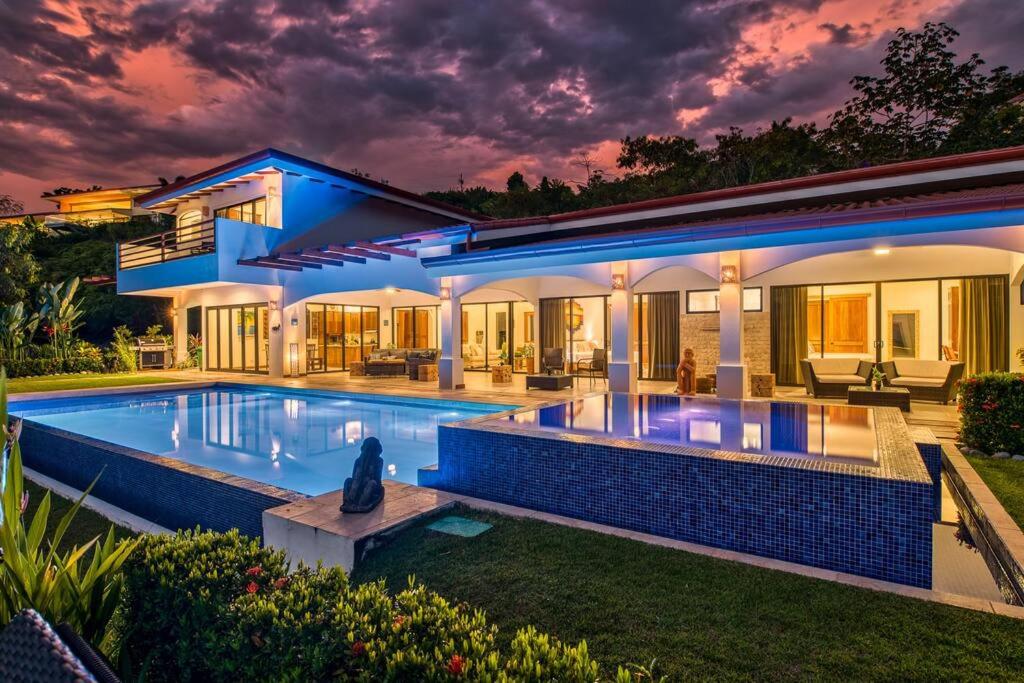 Stunning Luxury Villa Alexander with Impressive Ocean Views ...