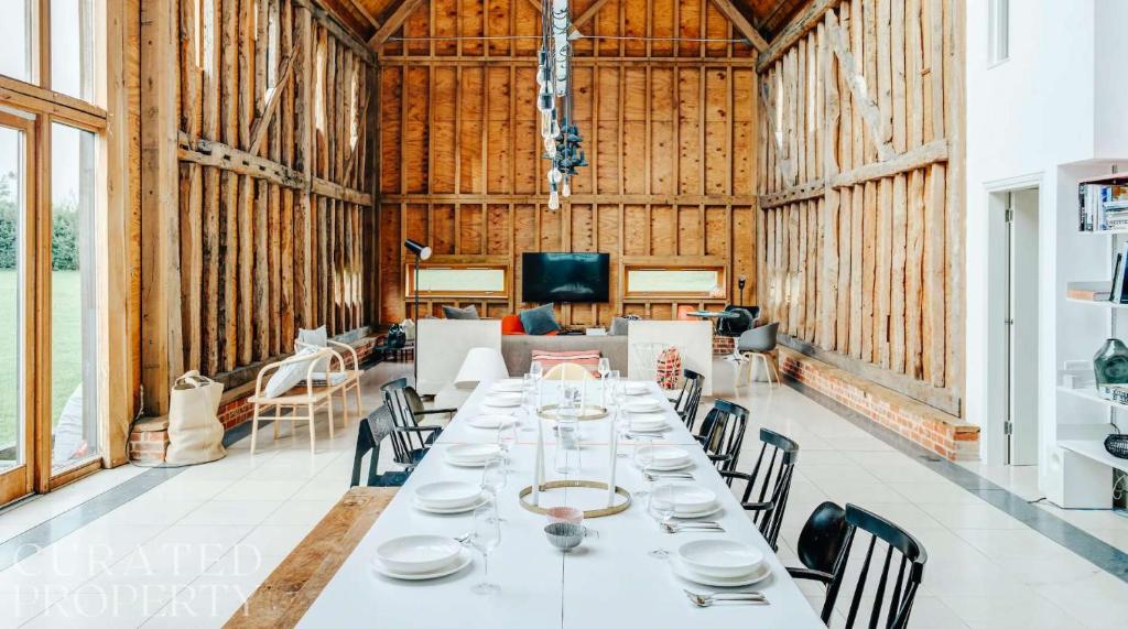 Grand Suffolk Barn Conversion, Chelsworth (updated prices 2025)