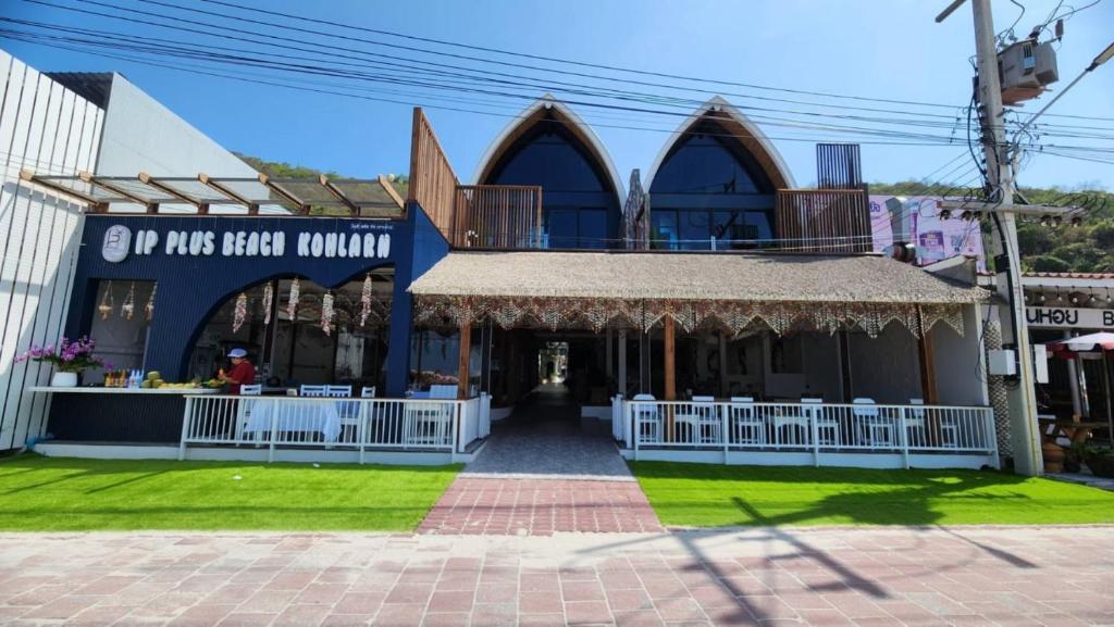 IP PLUS BEACH RESORT, Ko Larn (updated prices 2024)