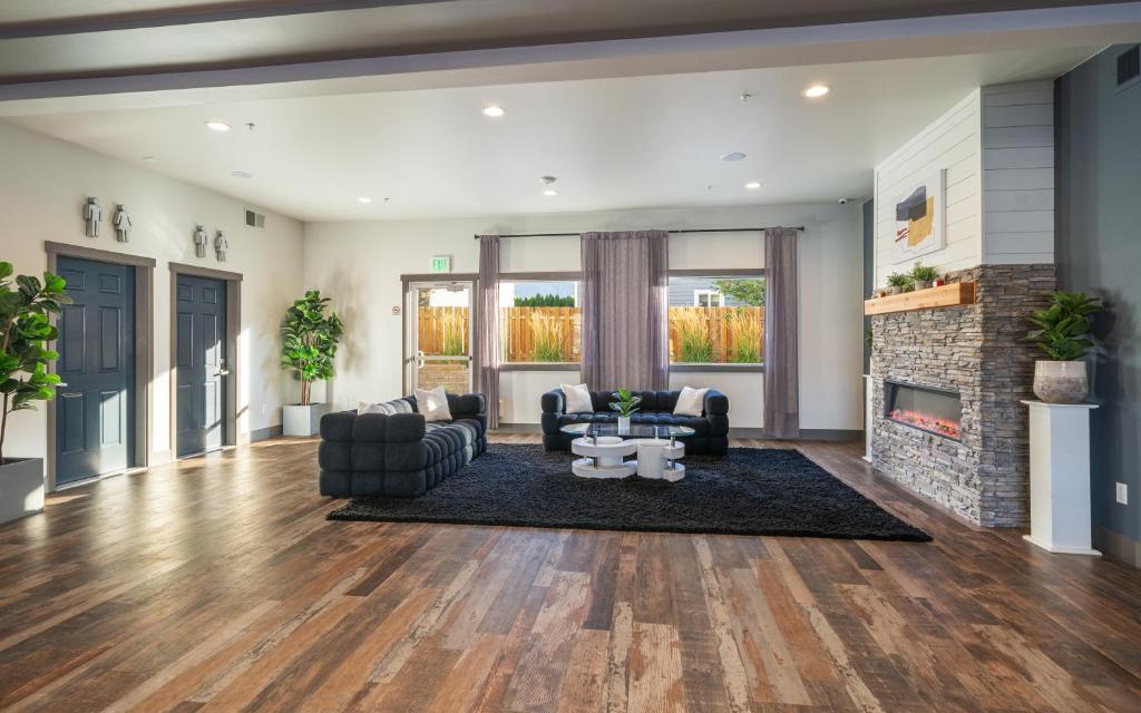 The Lodge Lake Chelan, Manson (updated prices 2025)