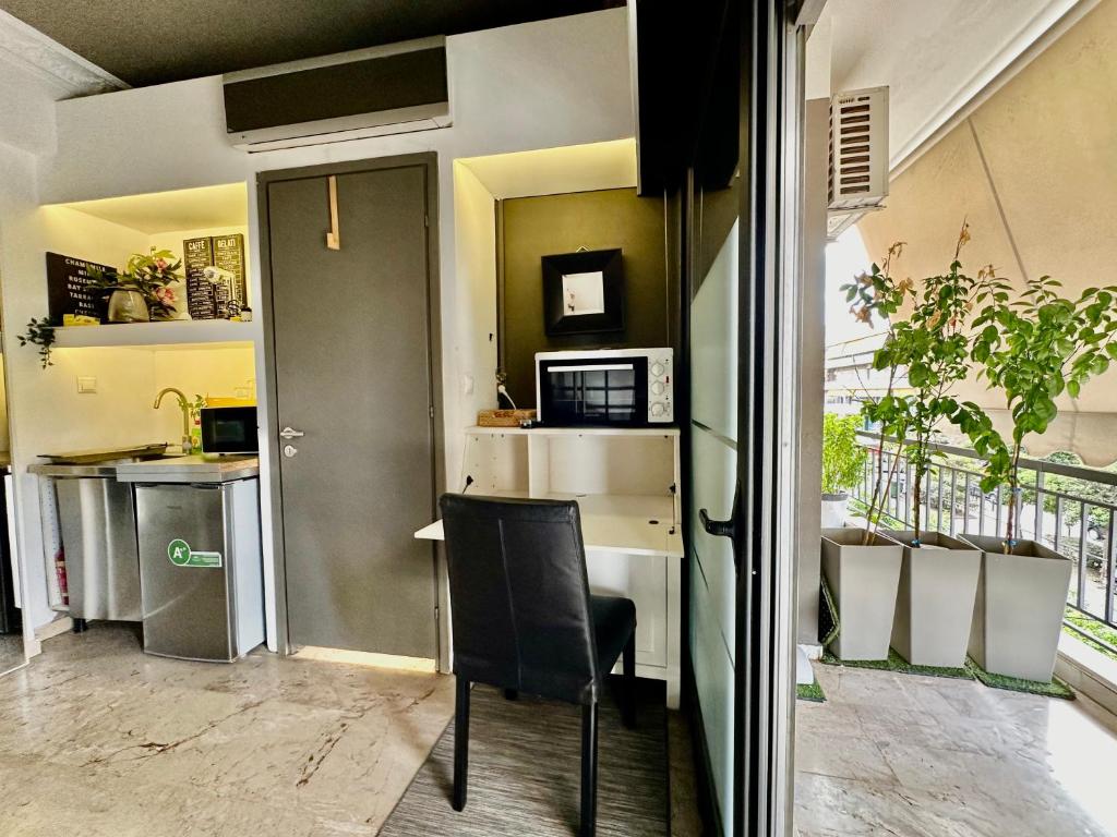 A studio in a two bedroom flat near Oaka, Athens (updated prices 2025)