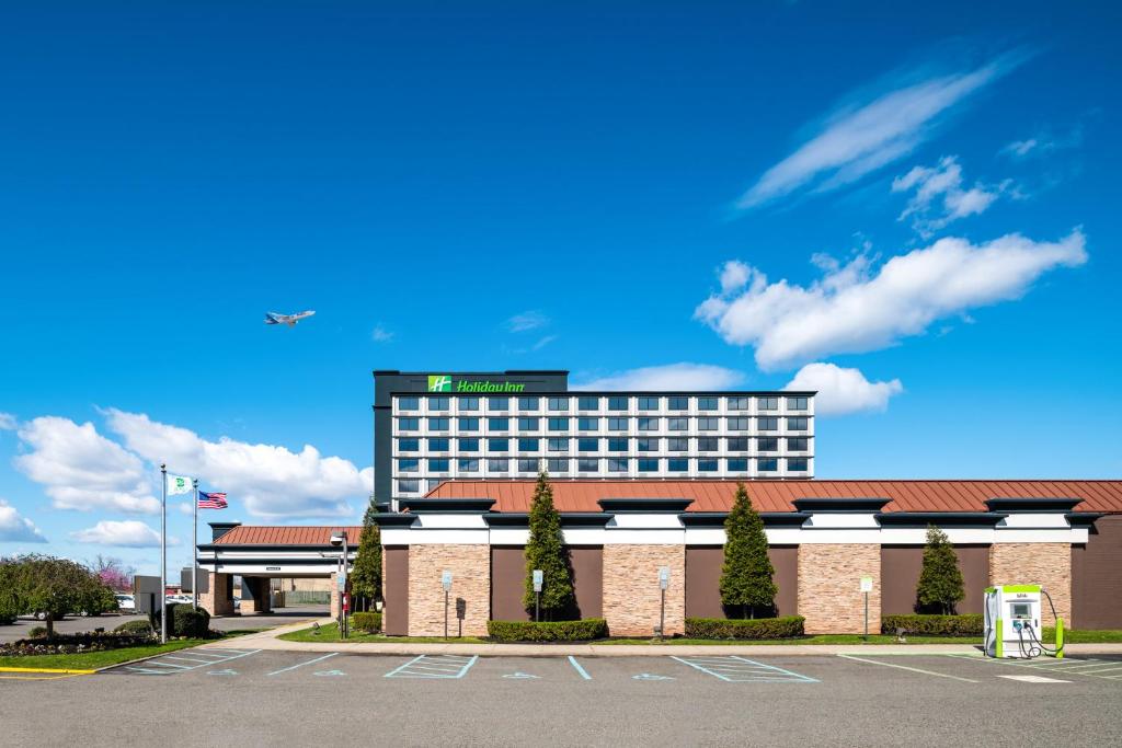 Holiday Inn Newark International Airport, Newark (updated prices 2025)