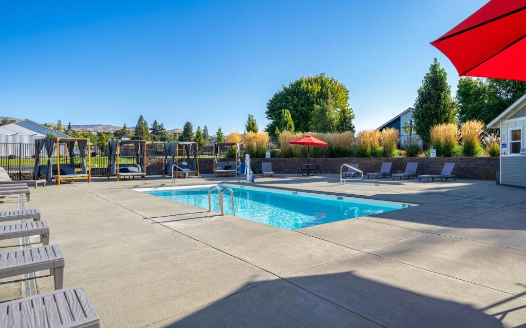 The Lodge Lake Chelan, Manson (updated prices 2025)