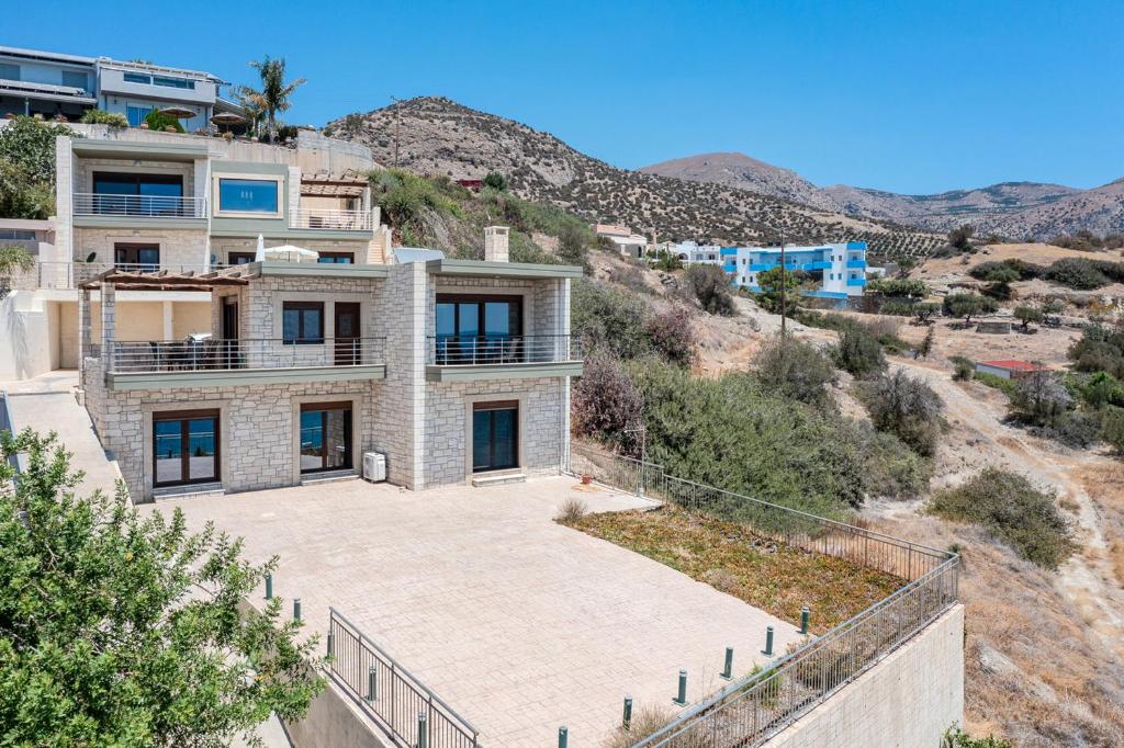 Petrina 3 villa by the sea, Keratokampos (tarifs actualisés, 2025)