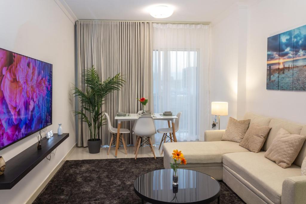 Charming One-Bedroom Apartment in Muscat, Oman, Muscat (updated prices ...