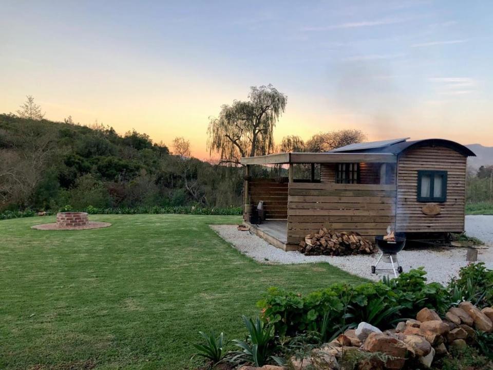 Babylons Tower Shepherds Hut, Mosselrivier (updated prices 2026)