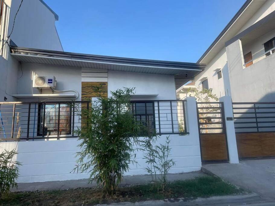 Iva's Oasis, Cuayan (precios actualizados 2025)