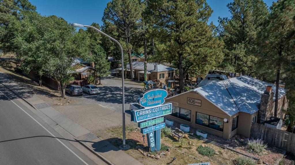 Enchanted Hideaway Cabins and Cottages, Ruidoso (updated prices 2026)