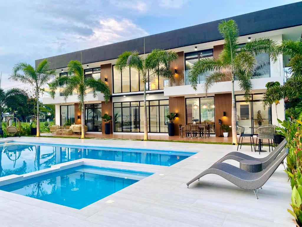 The Modern Lake House, Rizal (updated prices 2025)