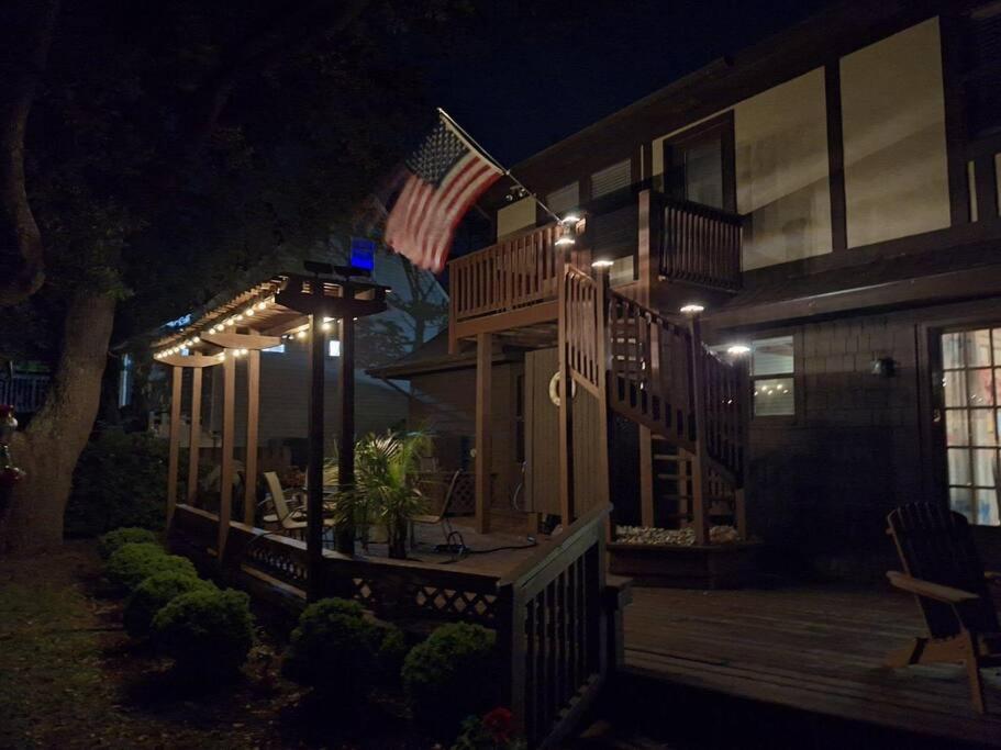 Beach Tudor in the heart of the OBX, Kill Devil Hills (updated prices 2024)
