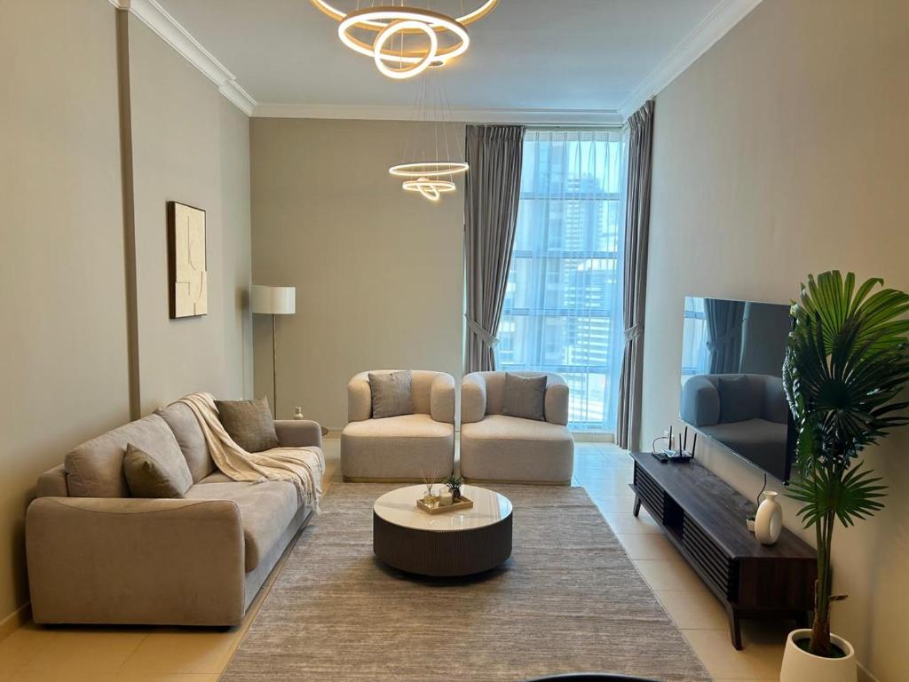 1BR in Mayfair tower Business bay! Burj views, close to Dubai mall ...