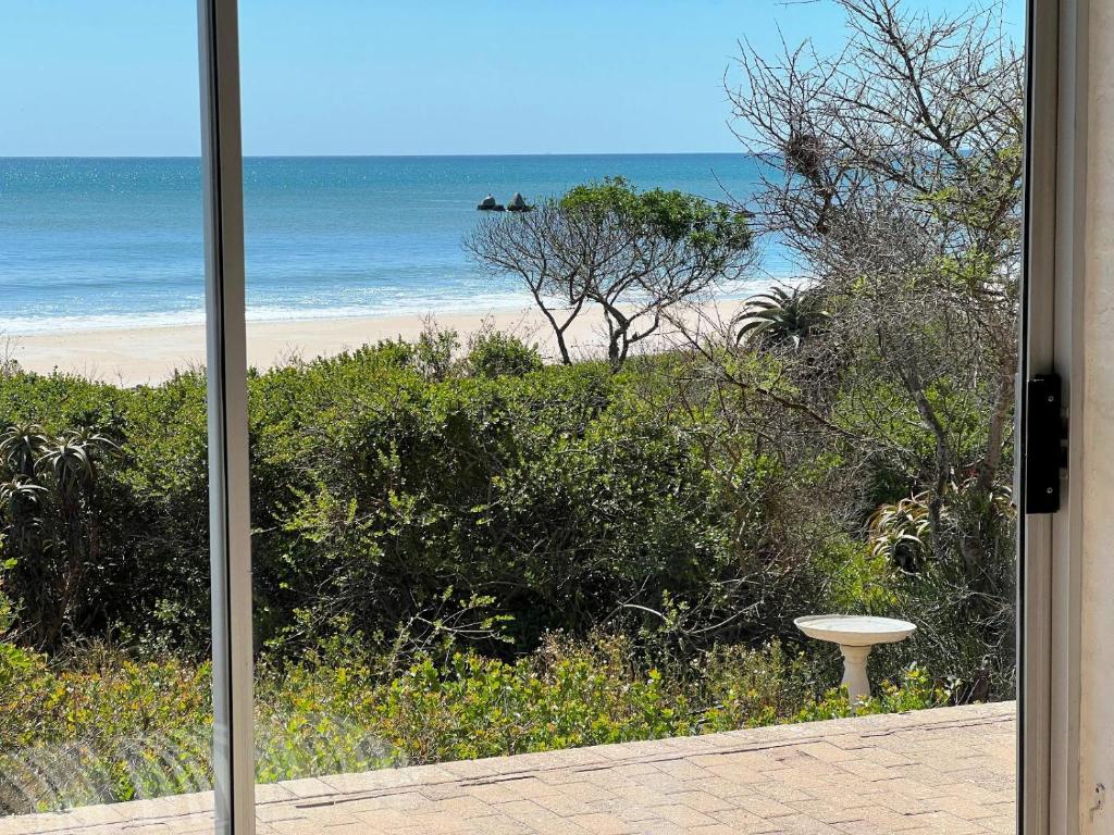 Beach Haven Cottage, Britannia Bay (updated prices 2025)