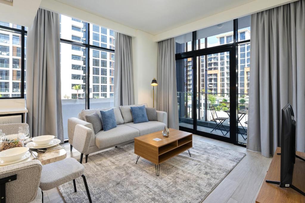 Contemporary 1BR in Azizi Riviera 27, Meydan City- Allsopp & Allsopp ...