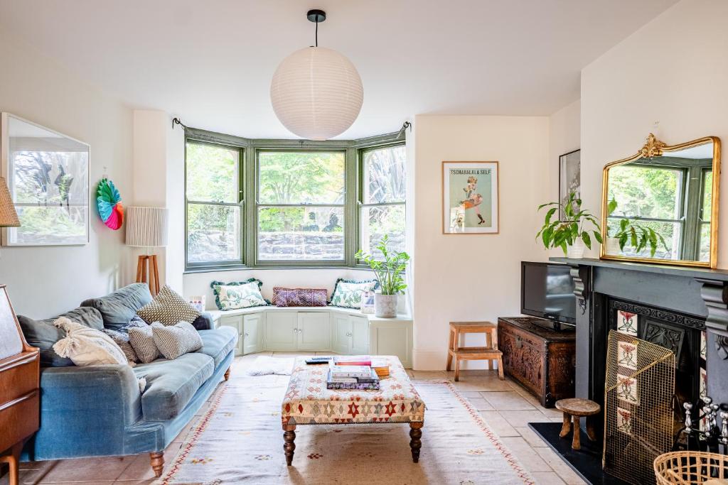 Edwardian Town House, Frome (updated prices 2025)