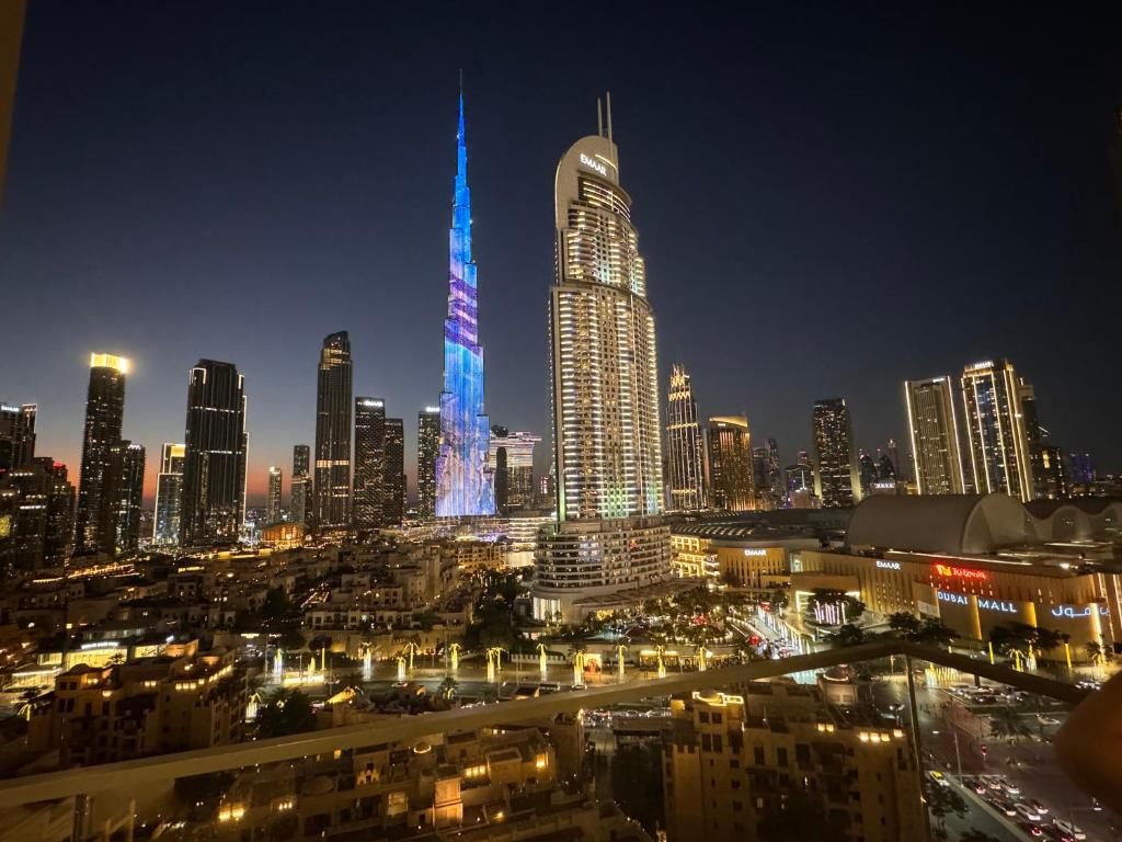CH Grand Stay at Burj Royale - 2BR with Stunning Burj Khalifa ...