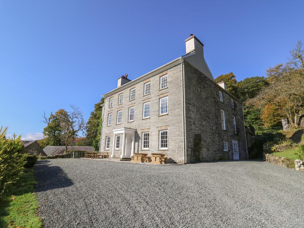 Llwynderw Hall, Llanwrtyd Wells (updated prices 2026)