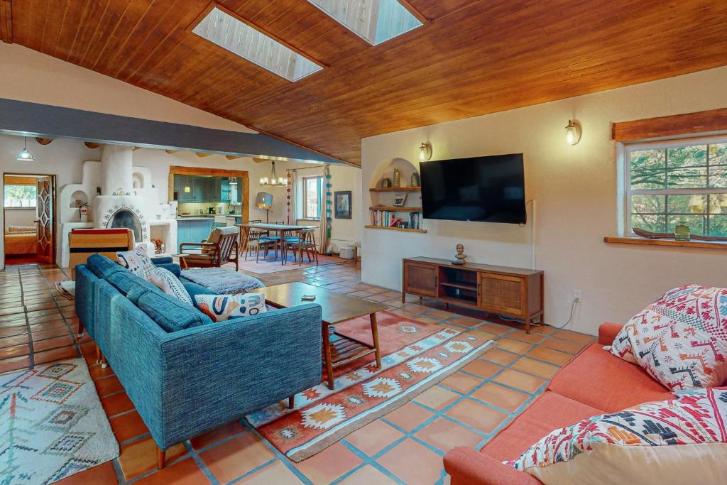 Bedside Manor, Taos (updated prices 2026)