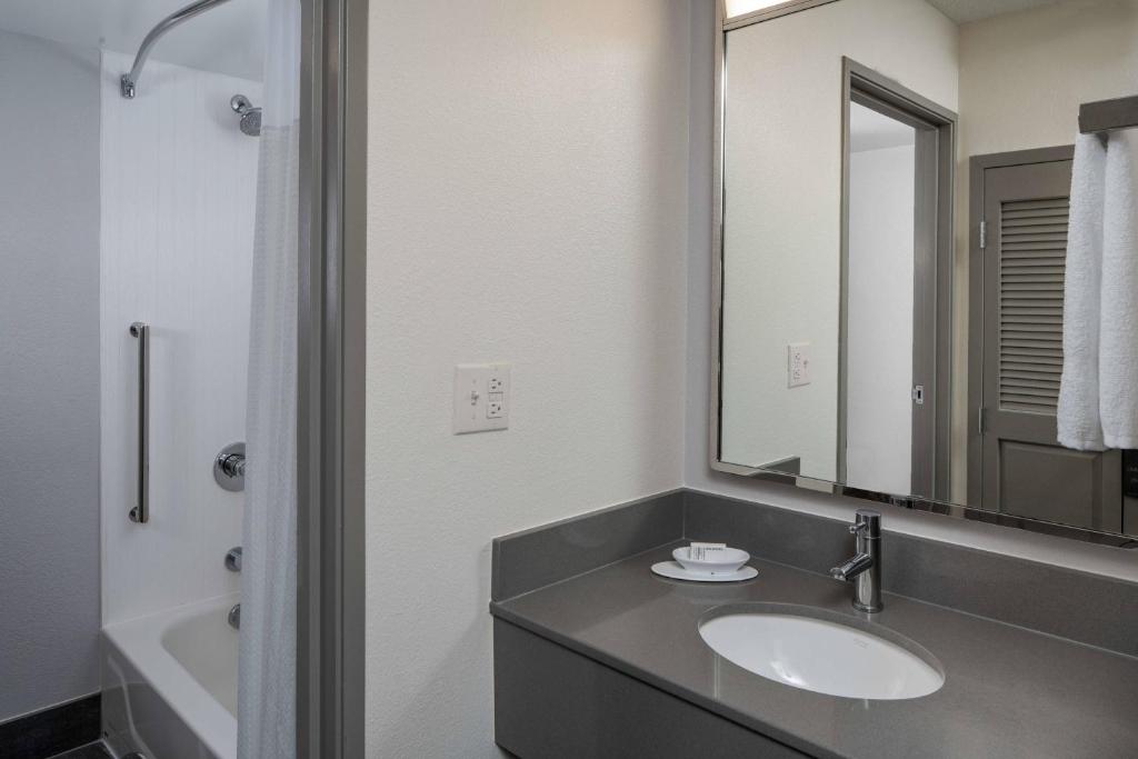 Courtyard by Marriott Covington / Mandeville, Covington (updated prices ...